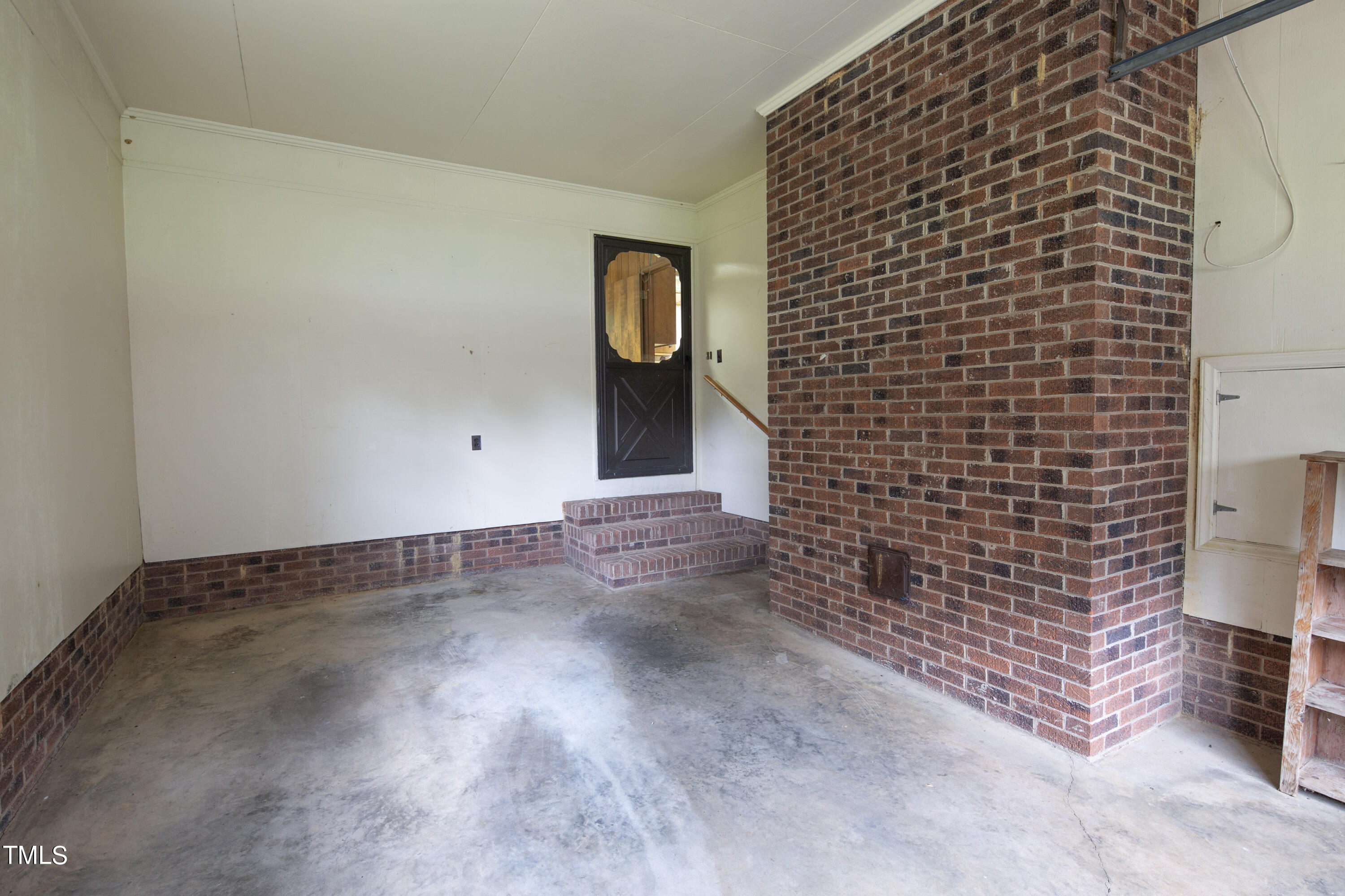 1712 Alston Bridge Road