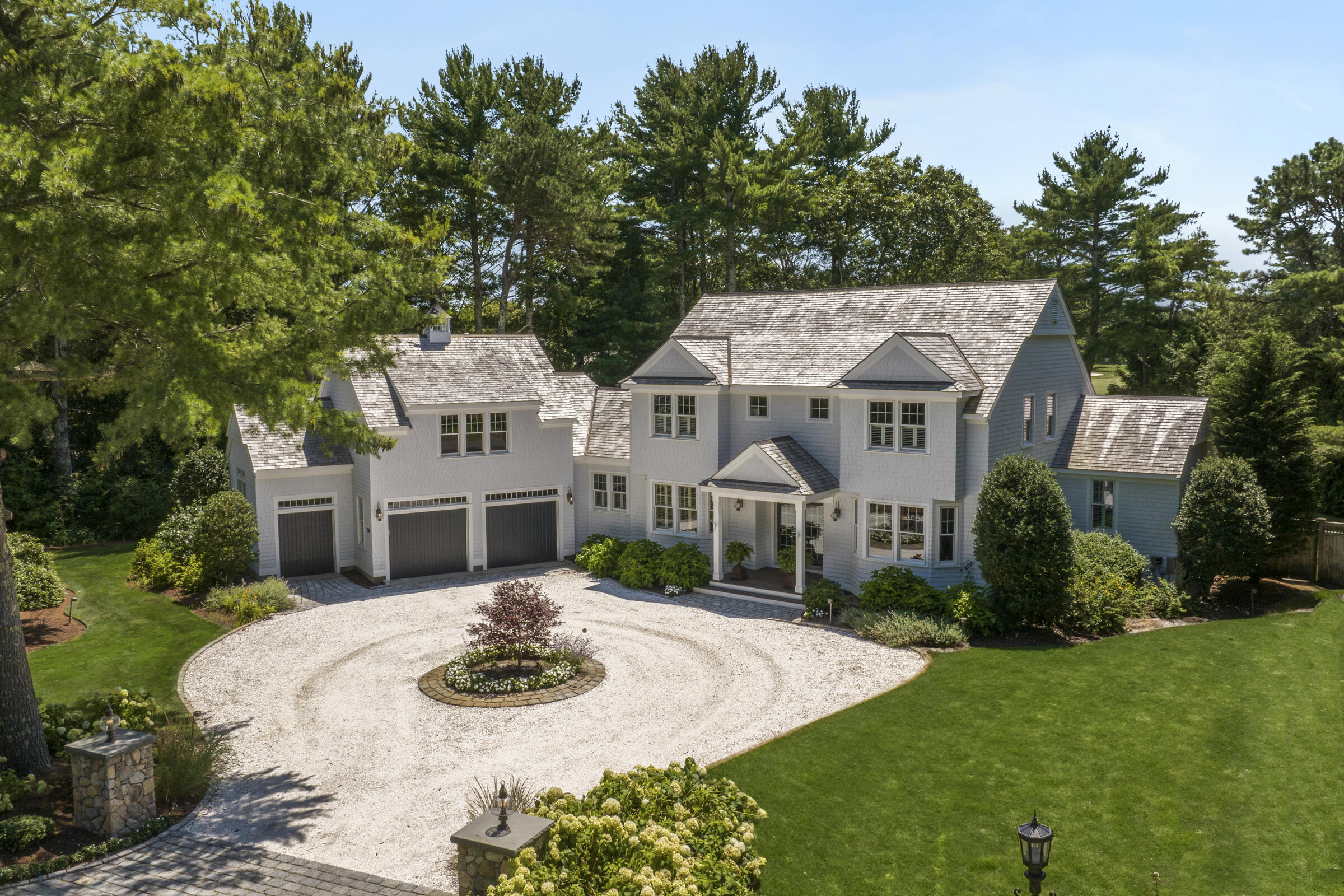 228 Dunrobin Road