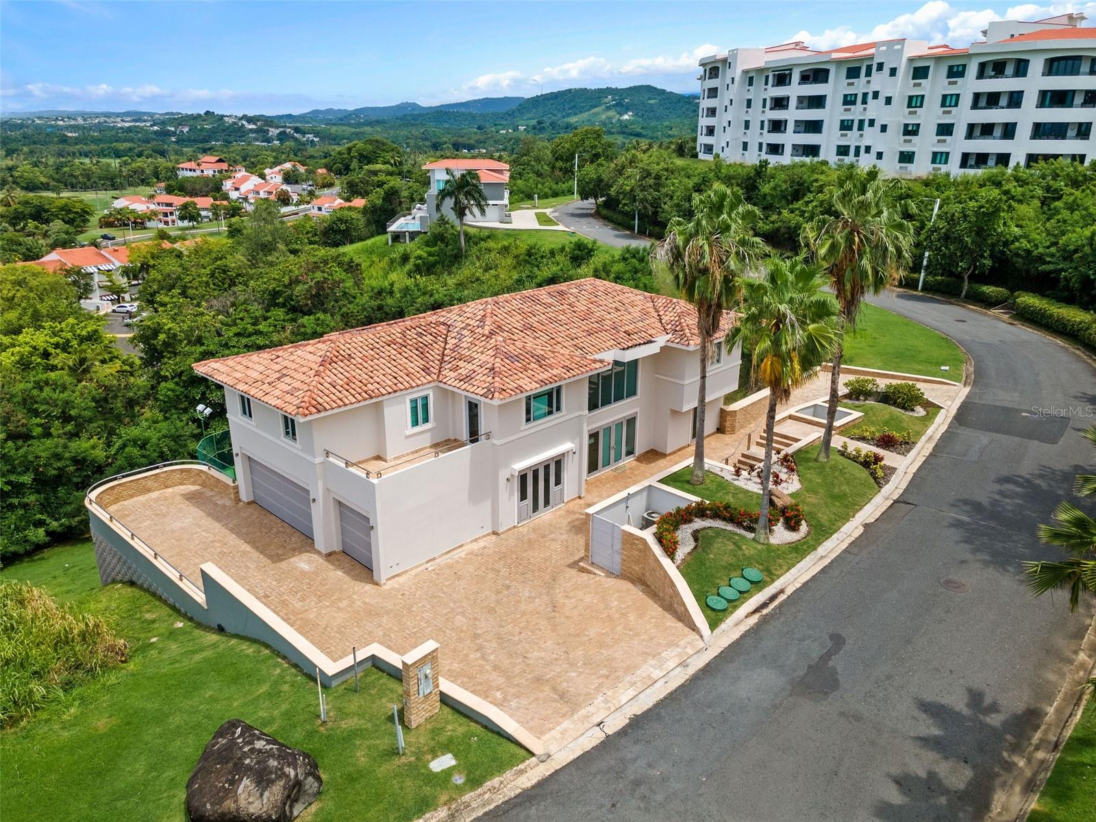 52 Las Vistas De Rio Mar | Rio Grande, PR 00745 | 6 Beds