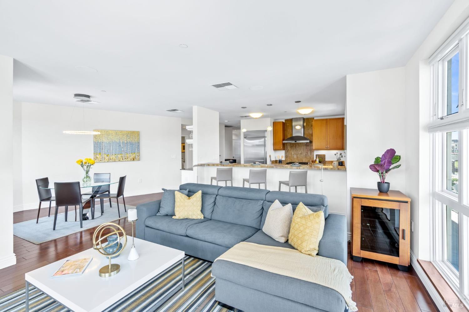 588 Main St #222