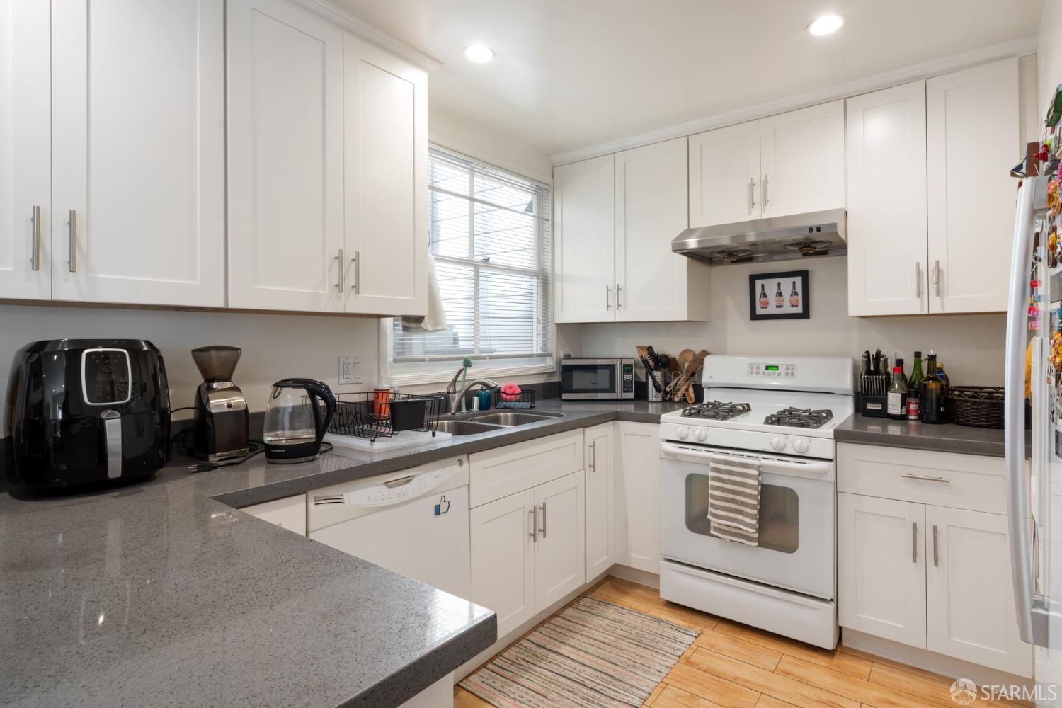 1387-1389 18th Avenue