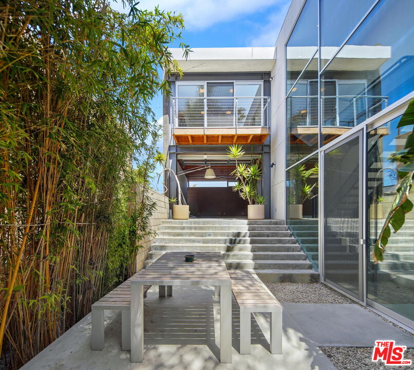 35 Sunset Ave | Venice, CA 90291 | 3 Beds, 2.5 Baths | Beach Cities ...
