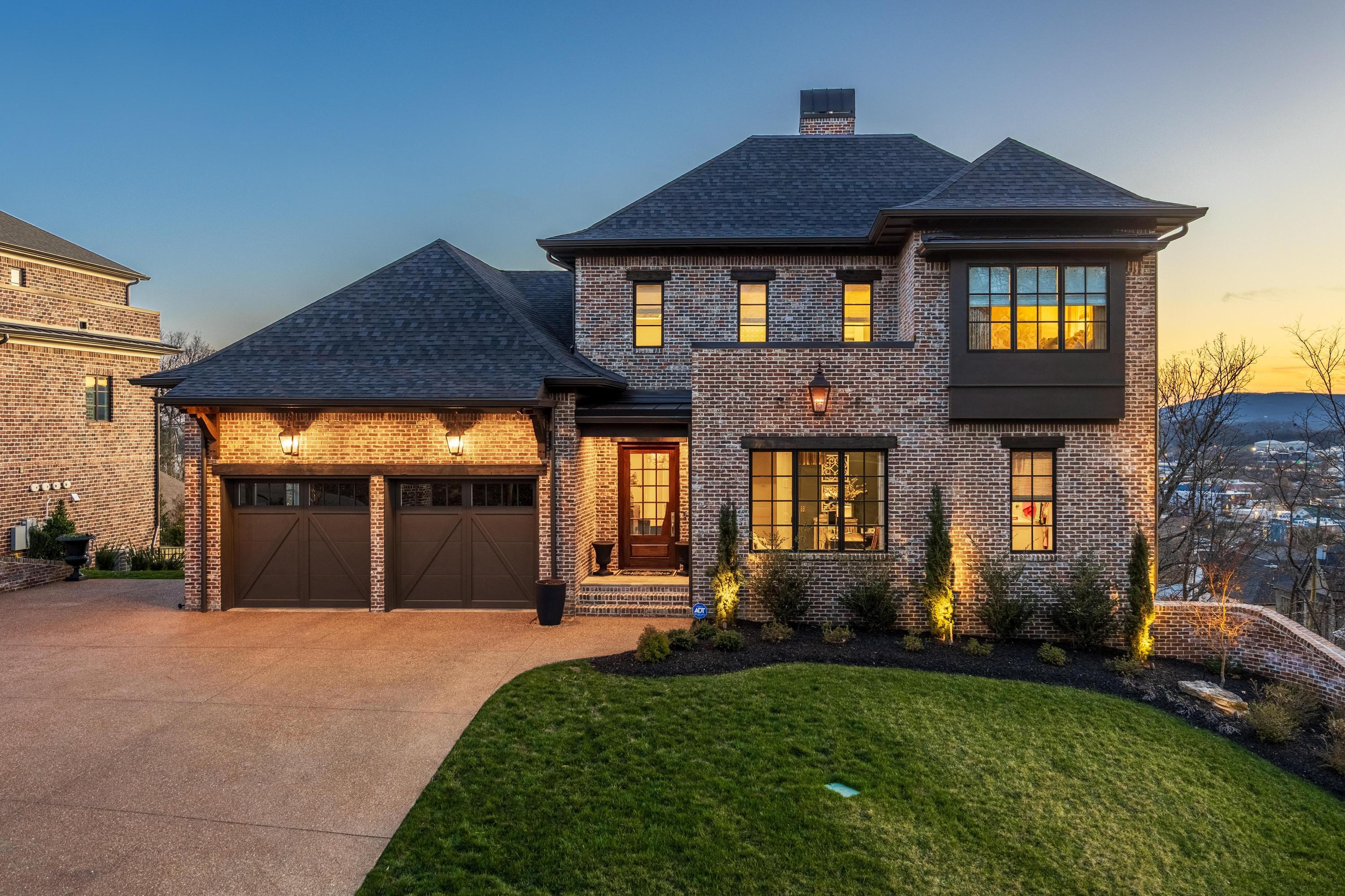 Top Chattanooga Real Estate Agents | Linda Brock Homes