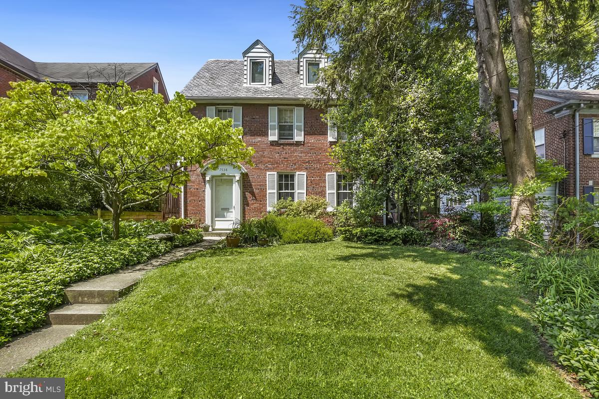 7538 14th St NW | Clark & Van Wye Group