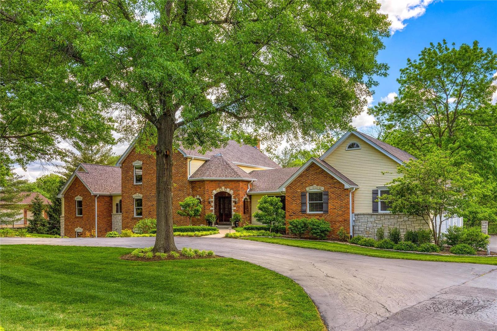 The Benes Group | St. Louis Real Estate Agents & Luxury Realtors