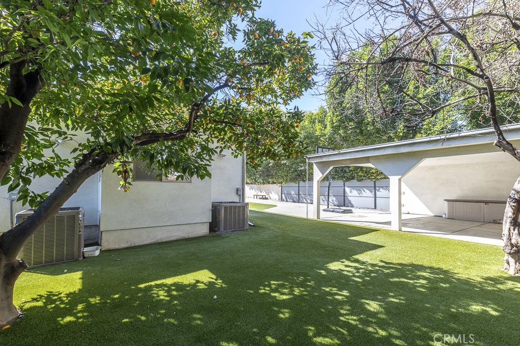 15053 Greenleaf Street