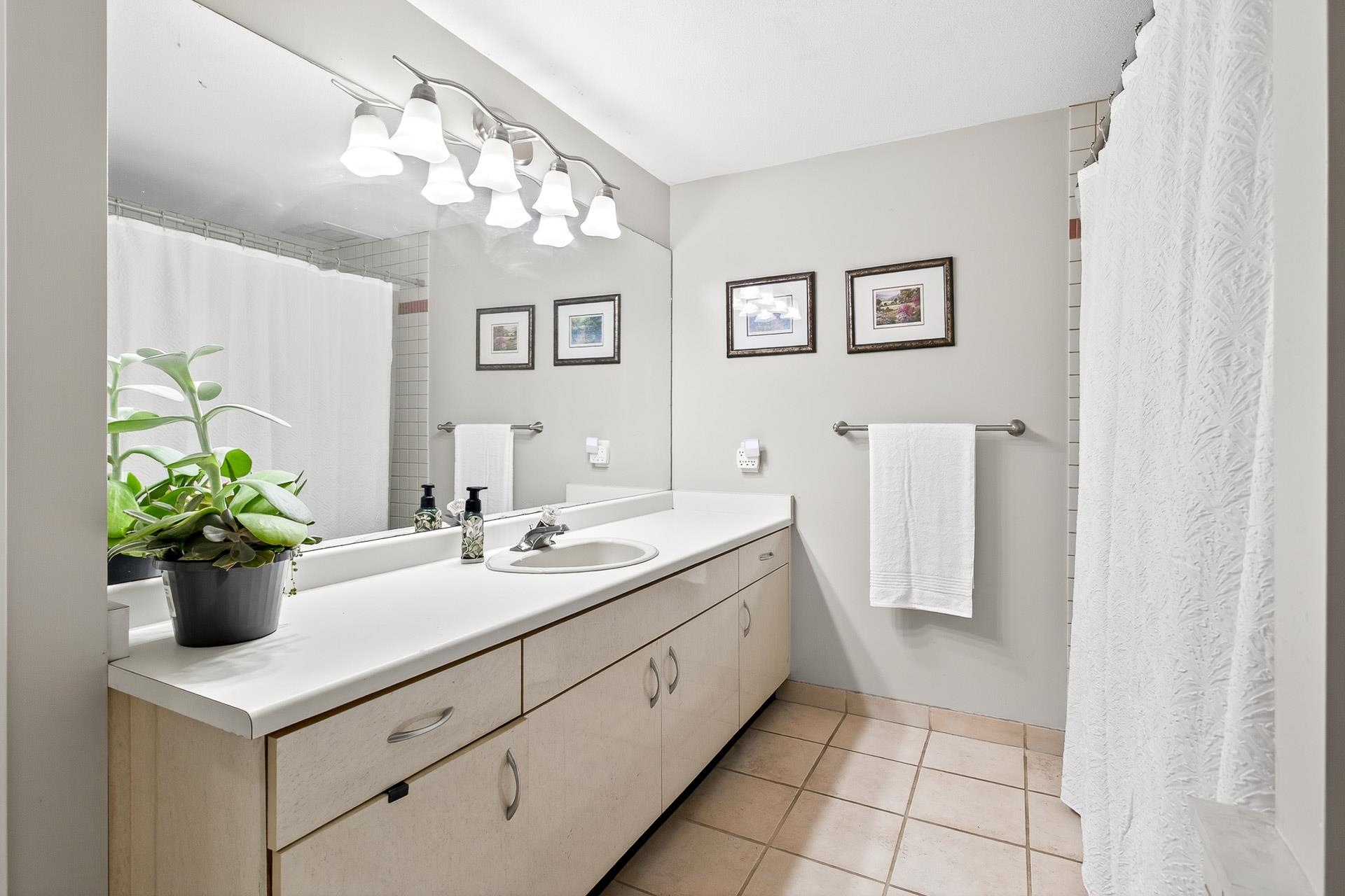 305 2733 ATLIN PLACE Unit: 305