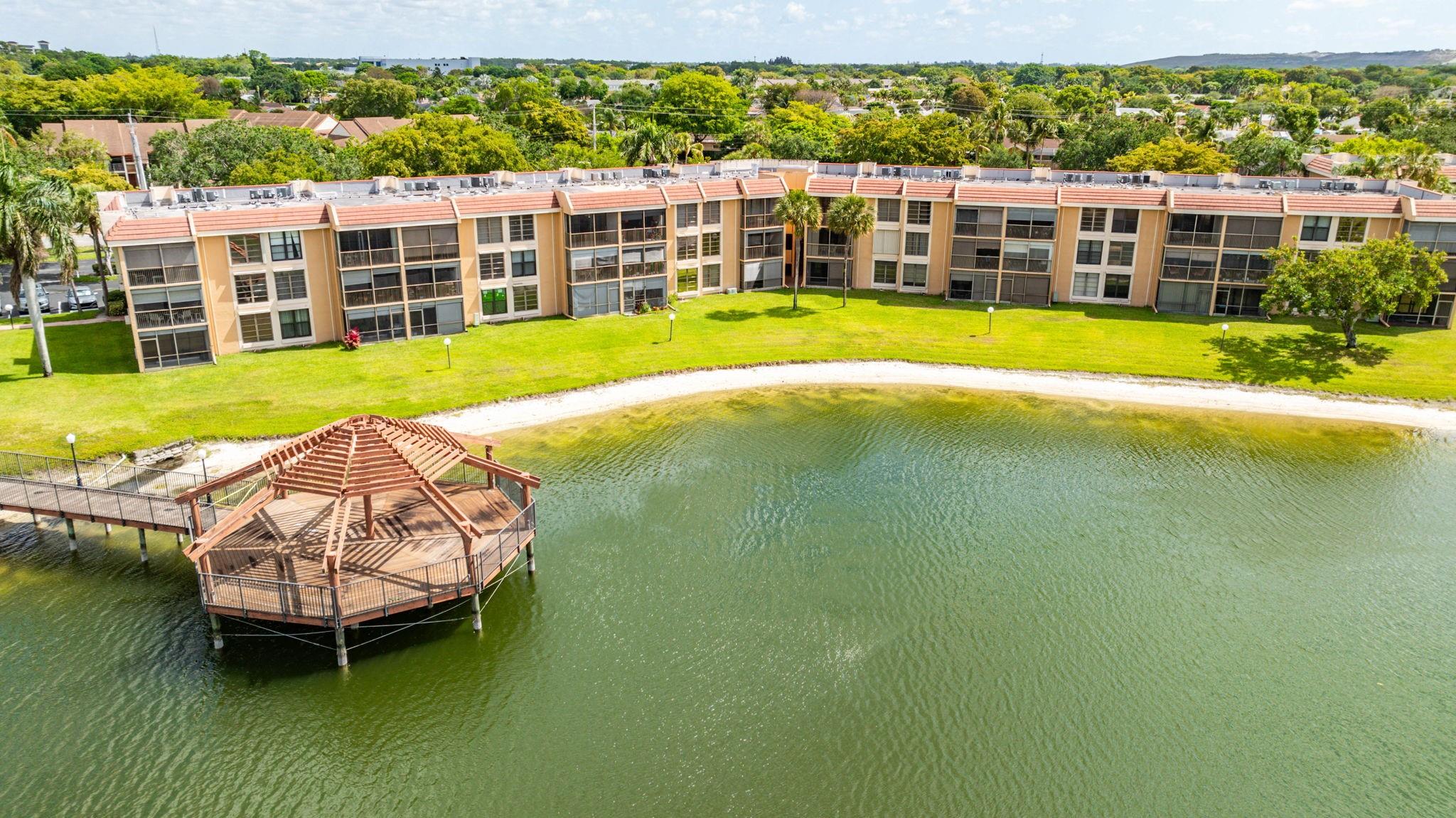 5618 Coral Lake Dr 206 | Laura Sanders | Coral Springs Real Estate Agent