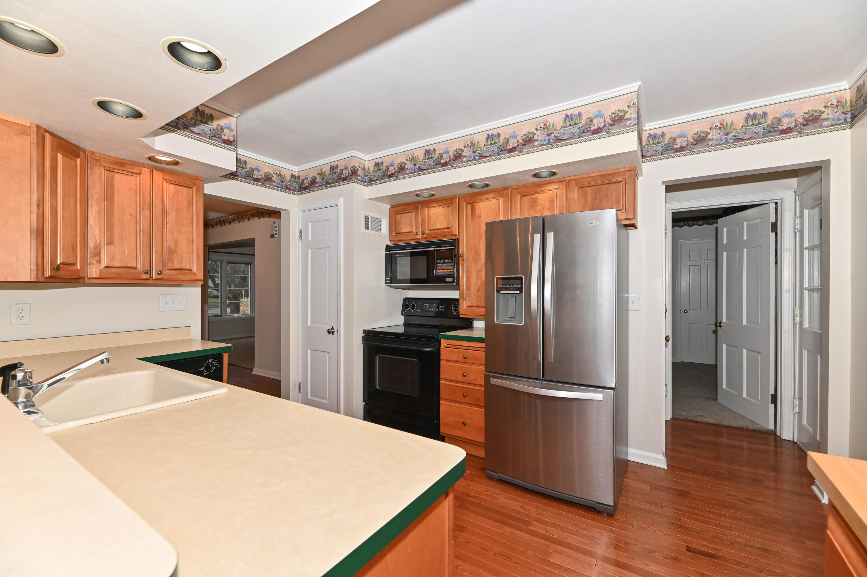 1011 Fairview Ave | Sewart Group | Luxury Specialists