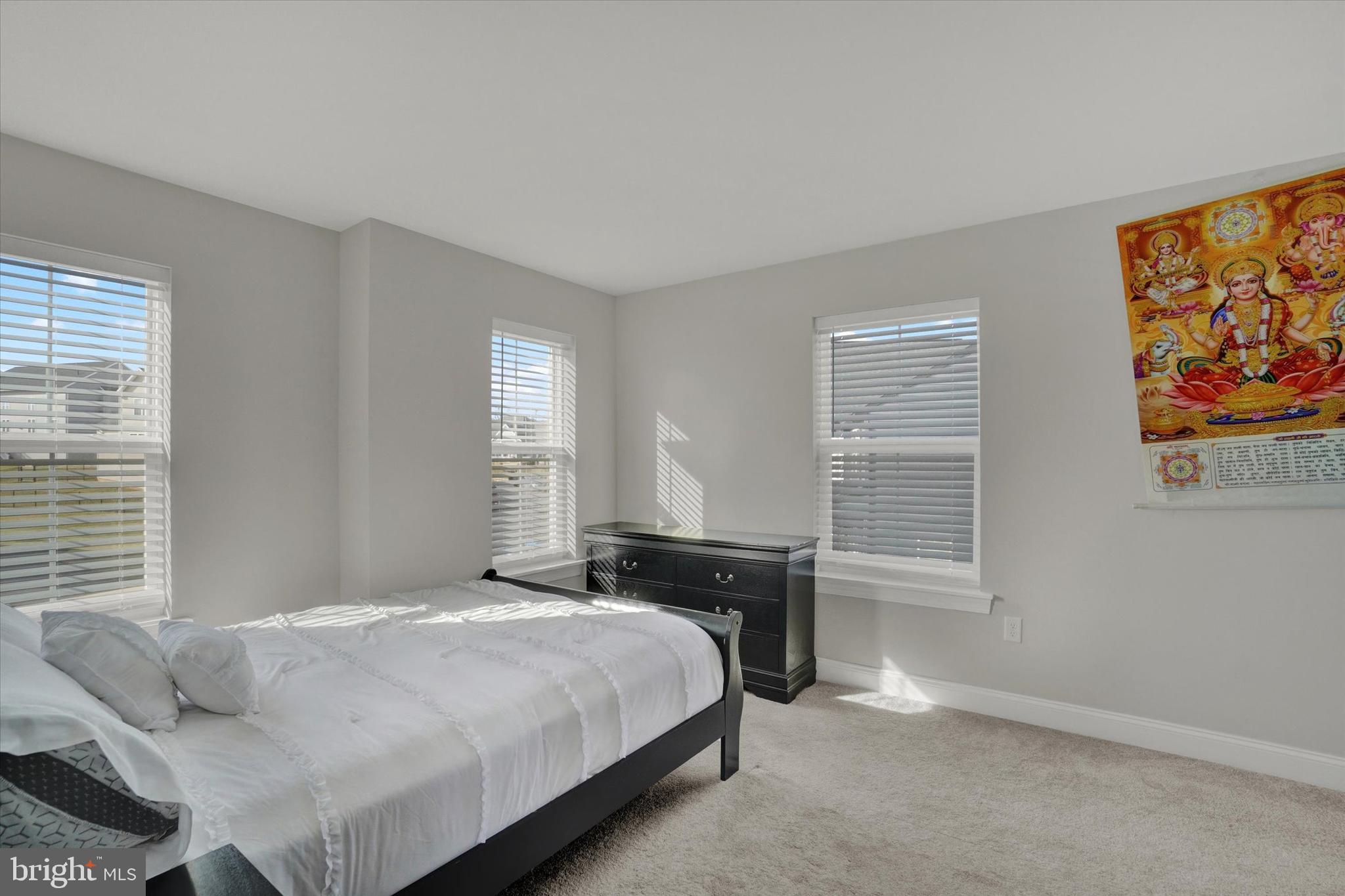 2072 N AUTUMN CHASE DRIVE