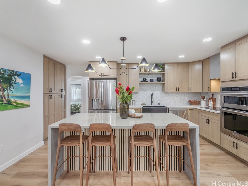 990 Apokula Place | Sean Yano