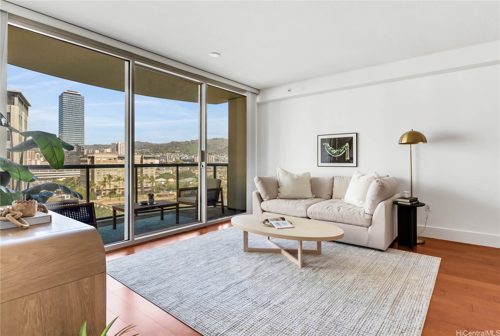 1837 Kalakaua Avenue 906 | Sean Yano