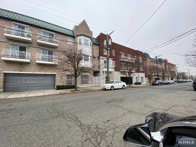 37-39 Freeman Street