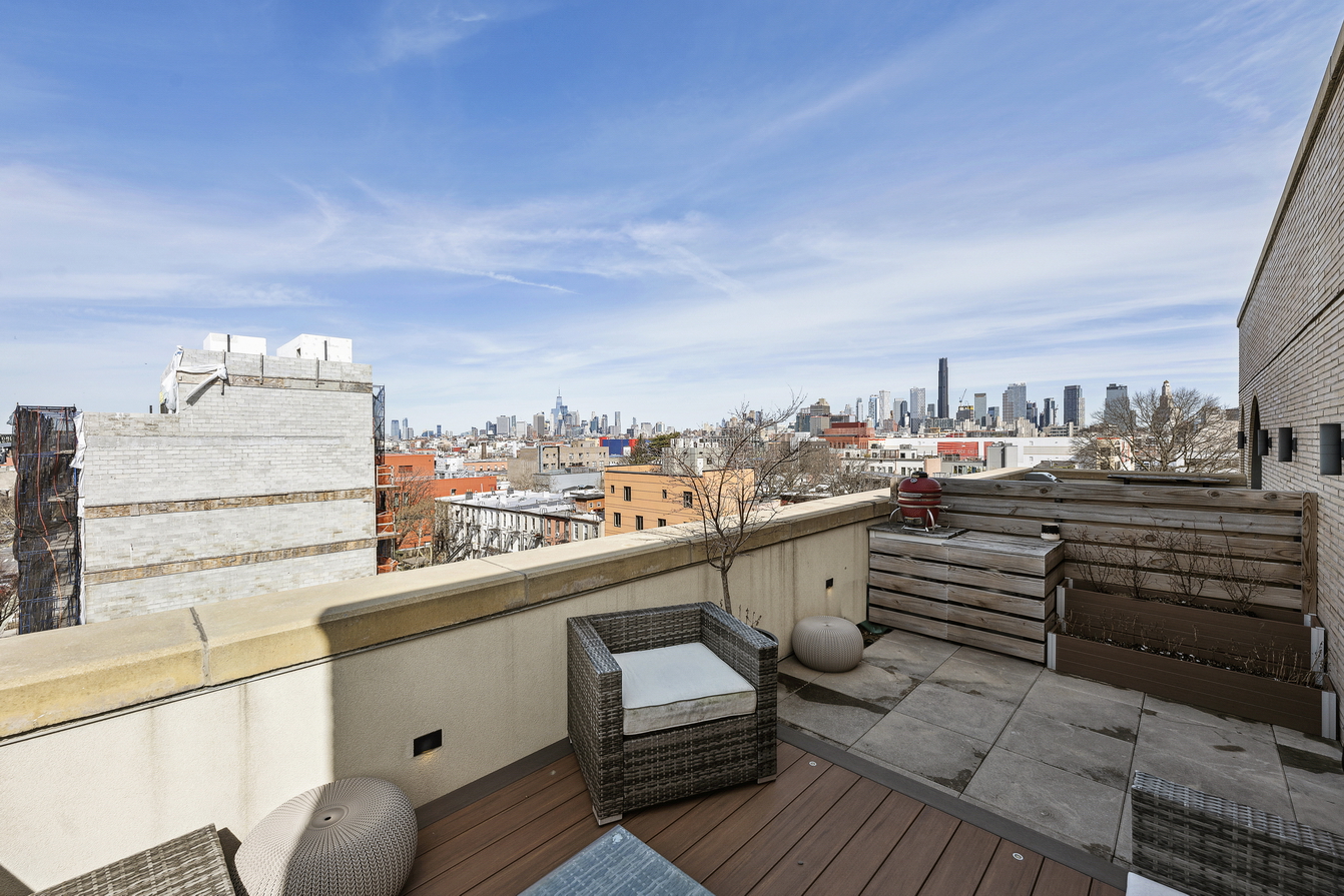 229 9th Street Unit: 602