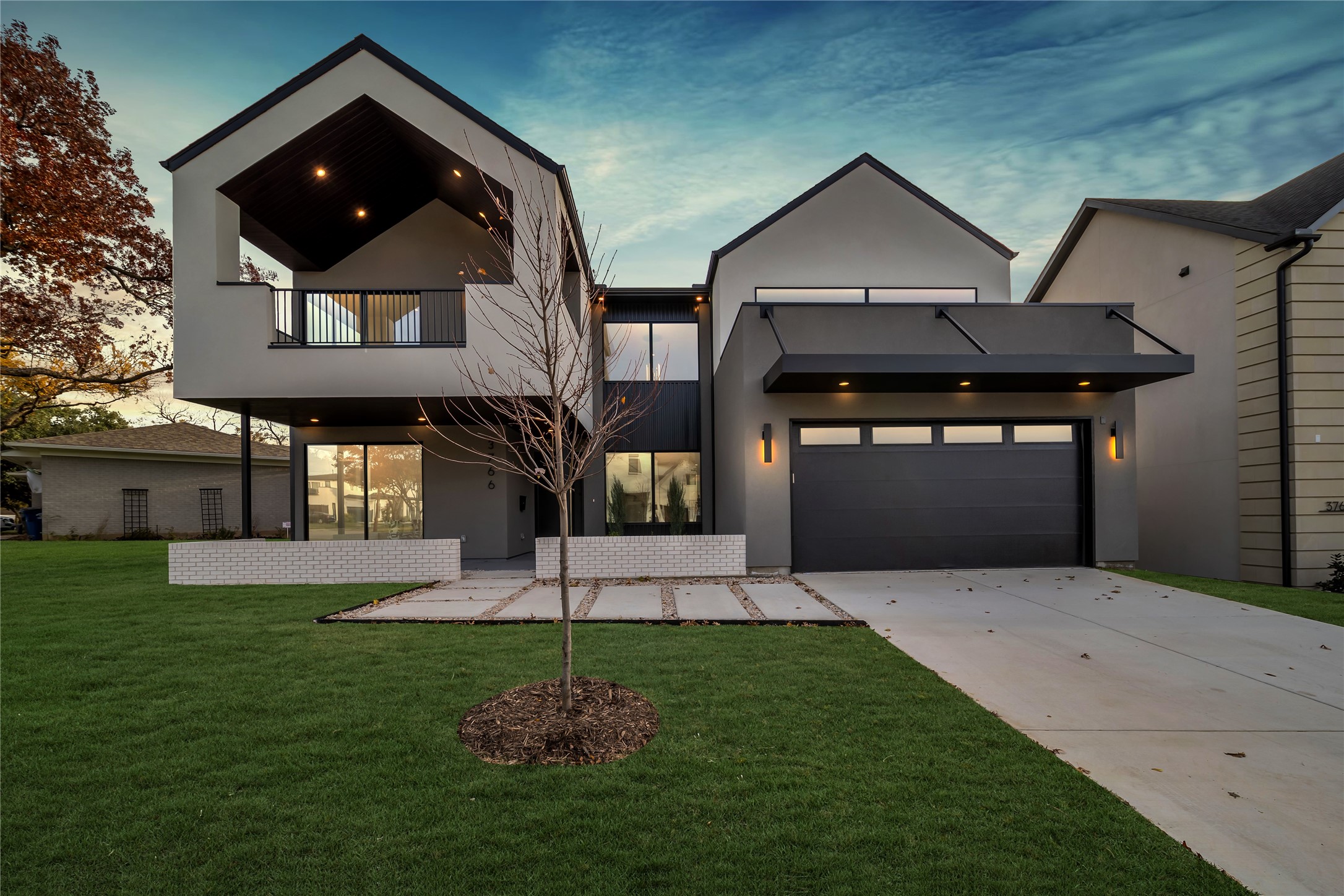 Iconic Real Estate | Dallas, TX Real Estate Agents