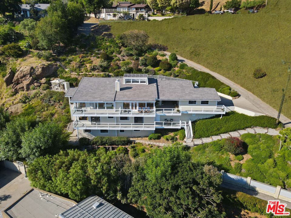 2633 Coal Canyon Rd | Malibu Real Estate | Lee LaPlante