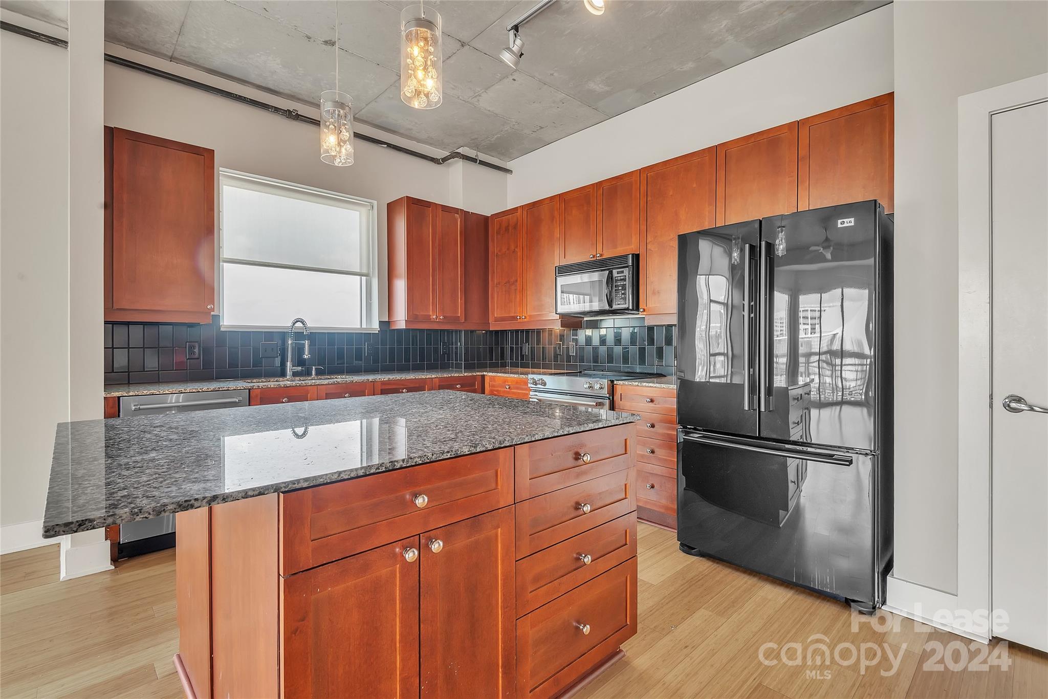 505 E 6th Street Unit: 504