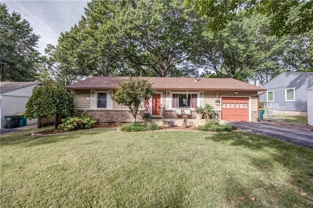 7112 Outlook Street | Bryan Huff Group